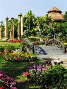 Royal Flora Ratchaphruek - Easy Day - Thailand Tours